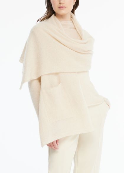 Buy your women's scarves online at Sarah Pacini