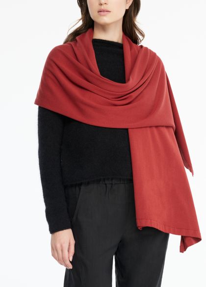 Buy your women's scarves online at Sarah Pacini