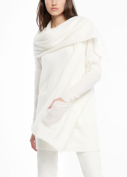 Buy your women's scarves online at Sarah Pacini